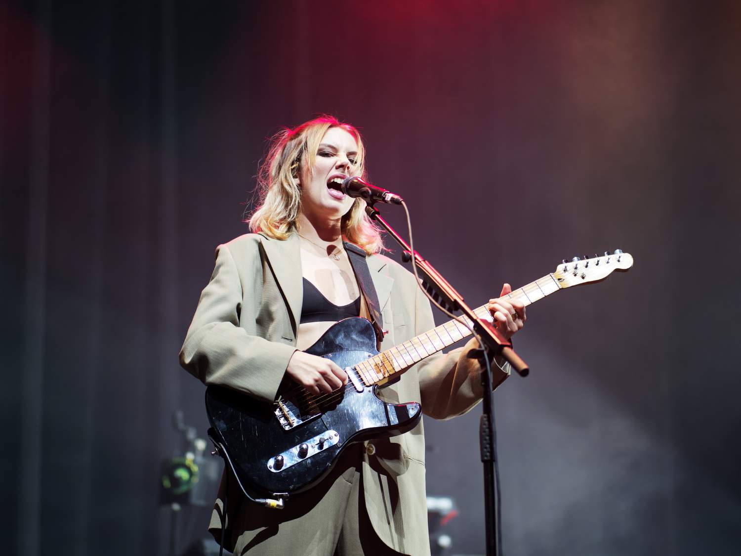 Album review: Wolf Alice's 'The Clearing' is their biggest, boldest ...